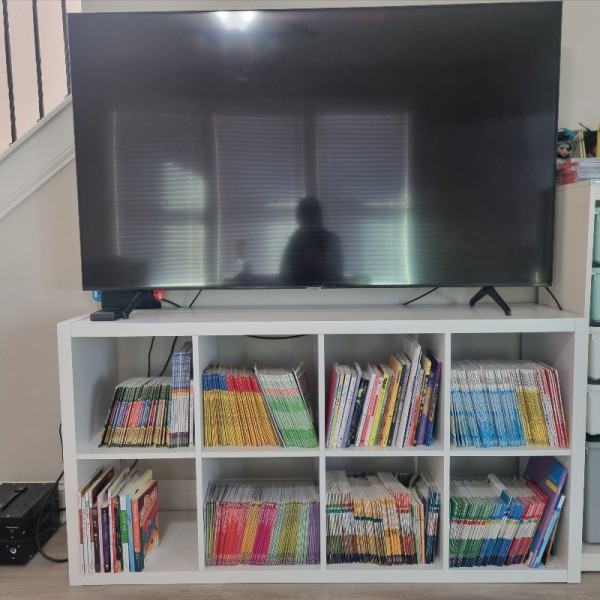 Moving sale (TV,식탁, 초등학생 책) > 중고장터 | GTKSA